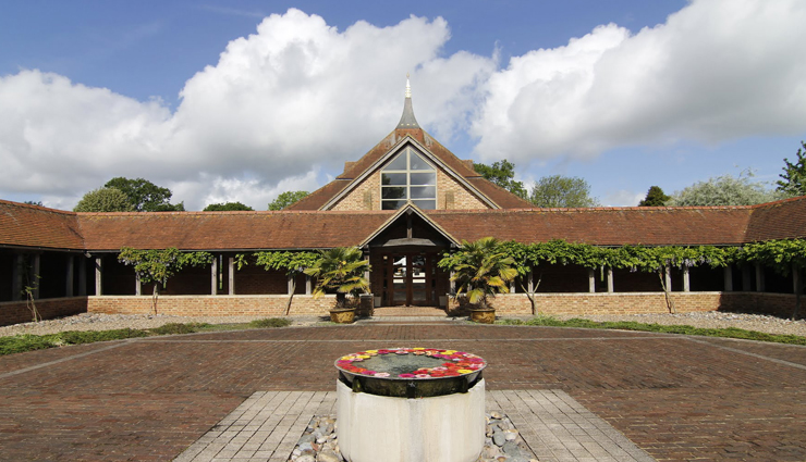 7 Beautiful Monasteries To Visit Around The World - lifeberrys.com