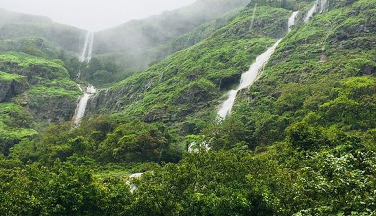 These Places in Maharashtra are a Must Visit During Monsoon - lifeberrys.com