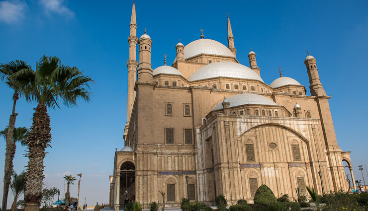 Some of The Most Beautiful Mosques in Cairo - lifeberrys.com