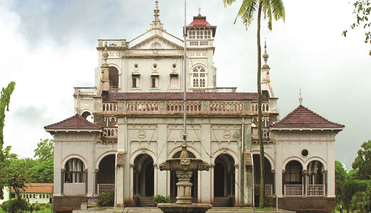 6 Must Visit Historical Monuments of Mumbai - lifeberrys.com