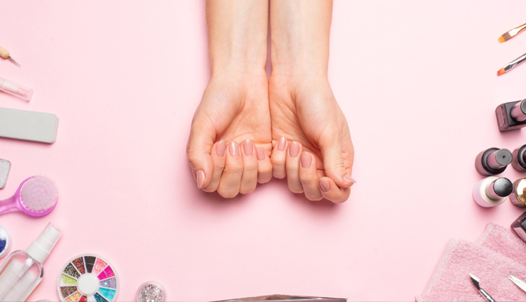 7 Tips To Keep The Nails Healthy and Clean - lifeberrys.com