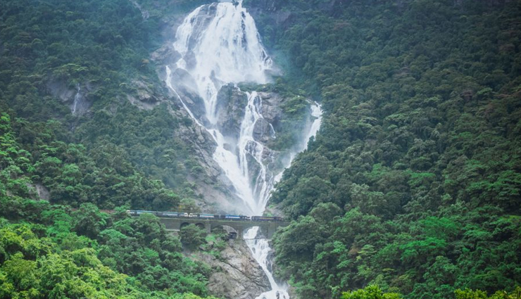 10 Must Visit Beautiful Natural Places in India - lifeberrys.com