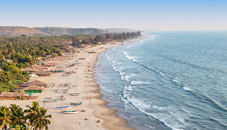 6 Must Visit Beaches in North Goa - lifeberrys.com