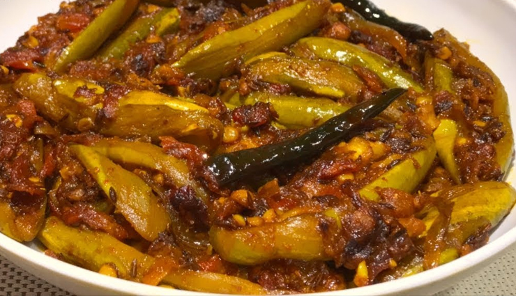 Recipe- Easy To Make Masala Parwal Sabji - lifeberrys.com