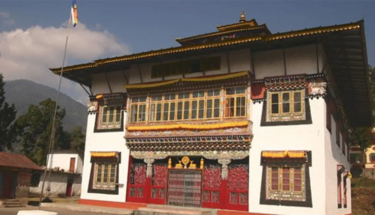 Famous Monasteries and Temples To Visit in Northeast India - lifeberrys.com
