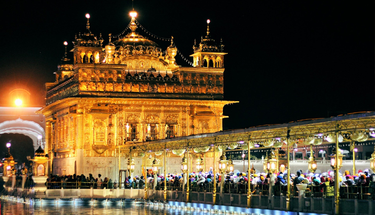 12 Must Visit Pilgrimage Sites in India - lifeberrys.com