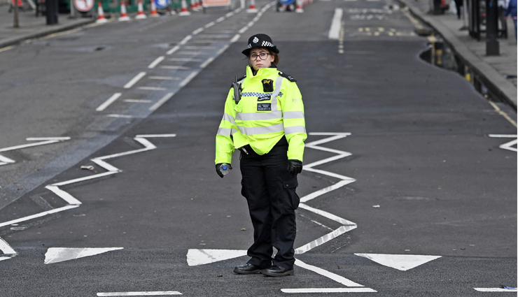 5 Countries Where Police Do Not Carry Guns - lifeberrys.com