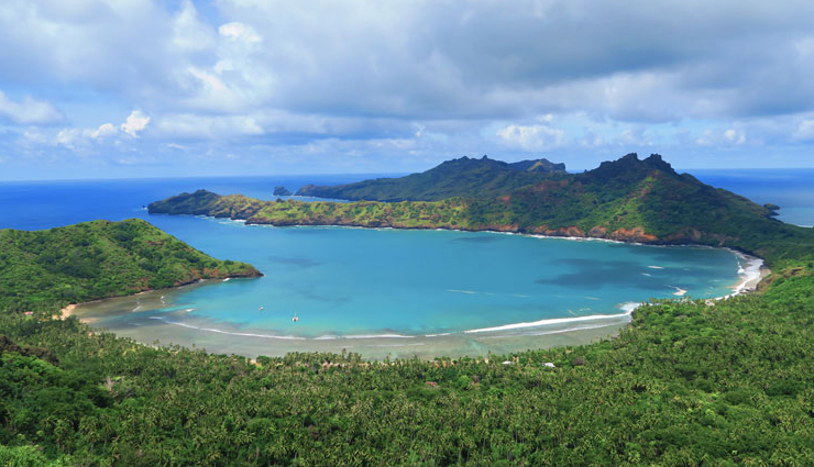 6 Beautiful Islands To Visit in Polynesian Triangle - lifeberrys.com