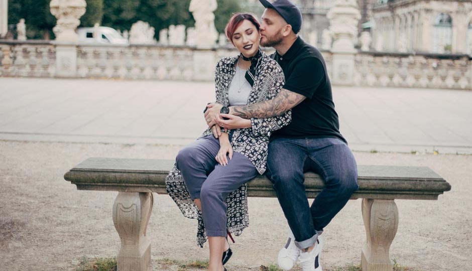 10 Early Signs of a Possessive Man - lifeberrys.com