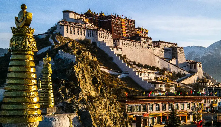 8 Most Amazing Buildings in Asia - lifeberrys.com