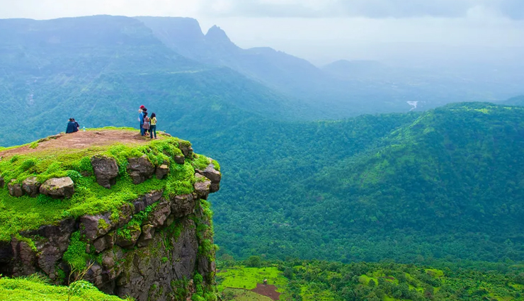 6 Beautiful Hill Stations To Visit Near Pune - lifeberrys.com