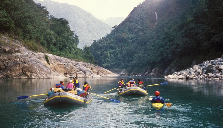 6 Places To Enjoy River Rafting in India - lifeberrys.com