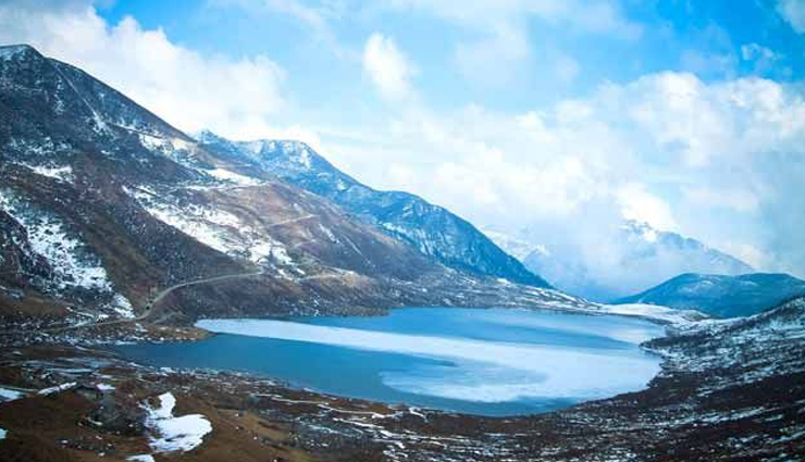 7 Breathtaking Lakes You Must Visit in Sikkim - lifeberrys.com