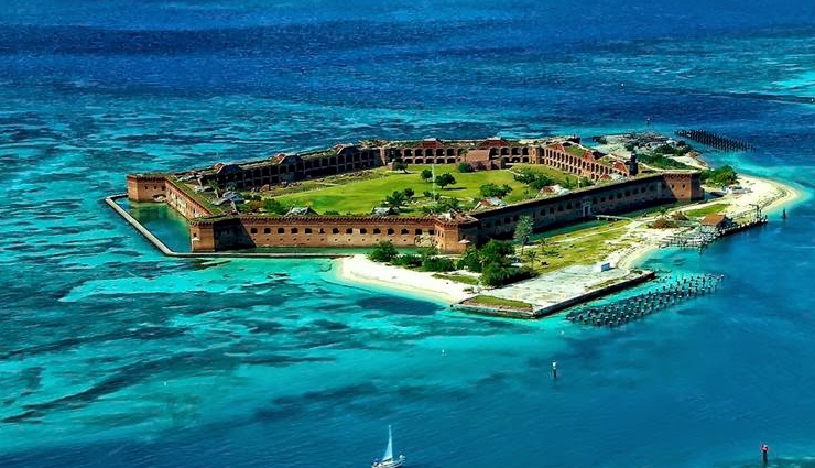 5 Must Visit Sea Forts Around The World - lifeberrys.com