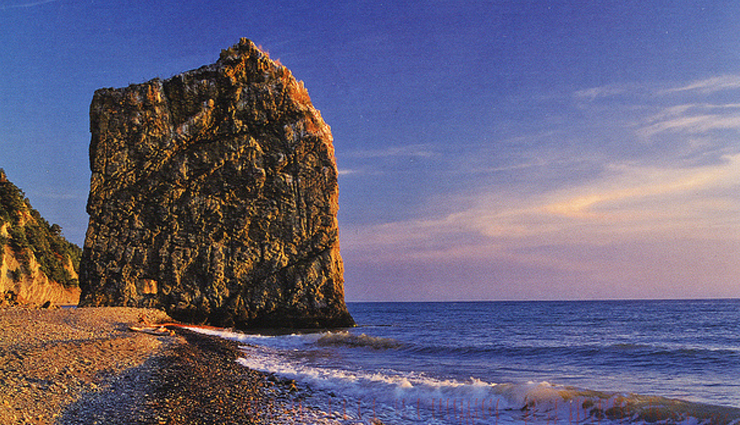 6 Most Famous Sea Stacks From Around The World - lifeberrys.com