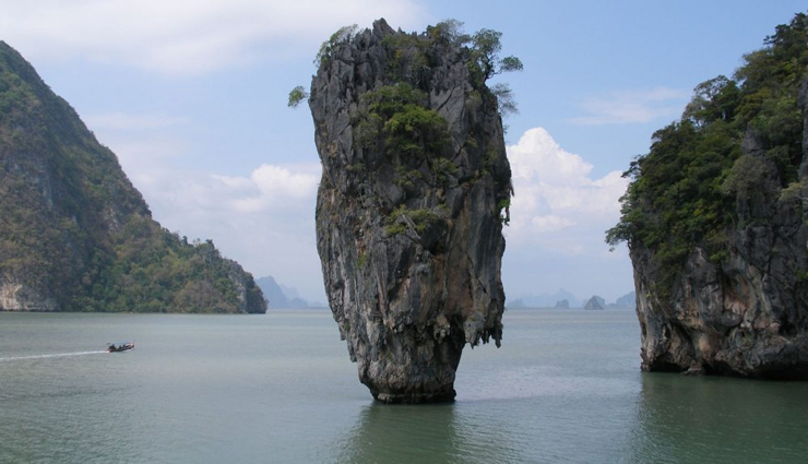 6 Most Famous Sea Stacks From Around The World - lifeberrys.com