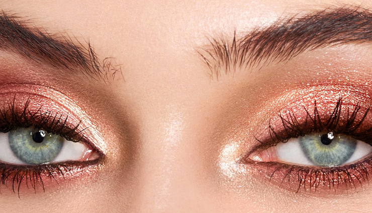 Tips To Look Beautiful This Christmas By Choosing Eye shadow According ...