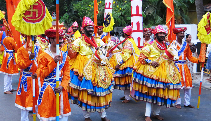 11 Different Types of Holi Celebration Across India - lifeberrys.com