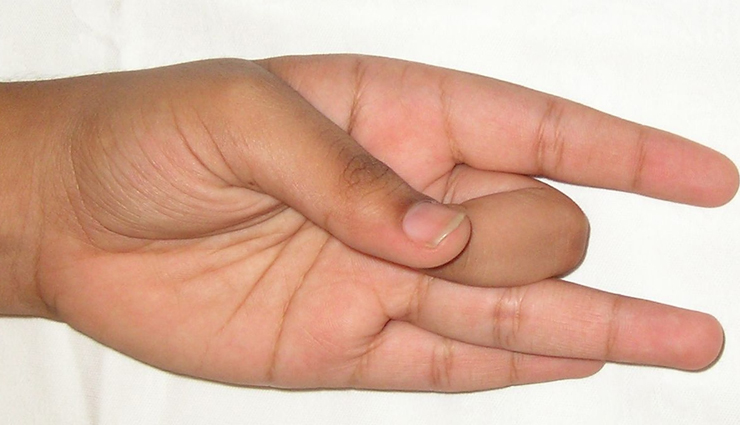 5 Mudras for Lung Health - lifeberrys.com