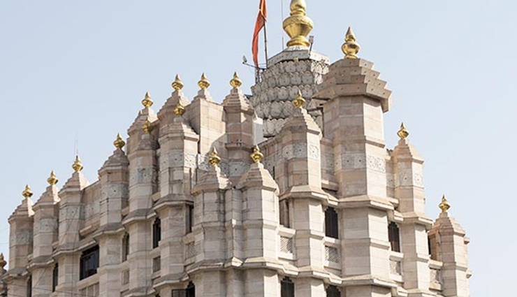 9 Most Richest Temples in India - lifeberrys.com