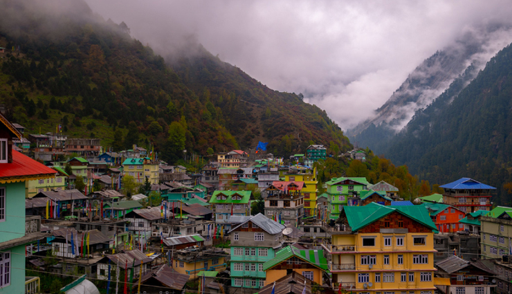 6 Breathtaking Beautiful Places To Visit in Sikkim - lifeberrys.com