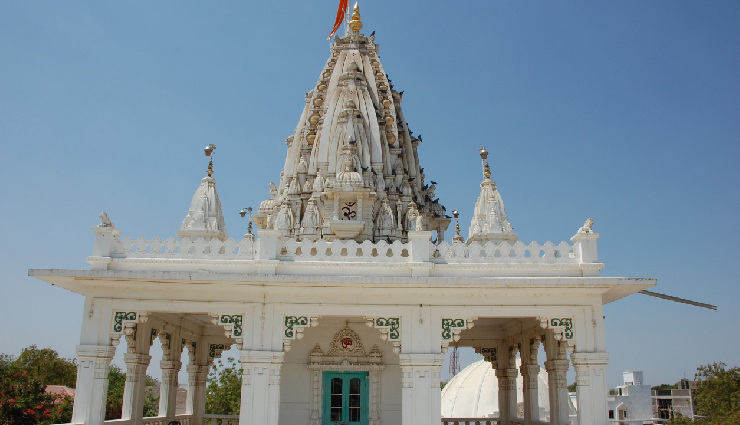 8 Famous Jain Temples To Visit in Gujarat - lifeberrys.com