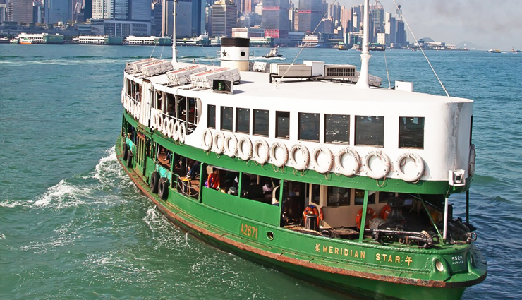 7 Must Visit Attractions in Hong Kong - lifeberrys.com