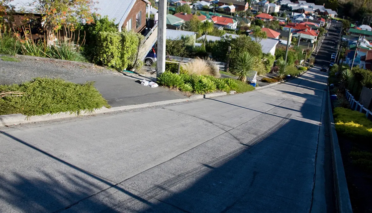 5 Unusual and Interesting Streets To Visit in The World - lifeberrys.com