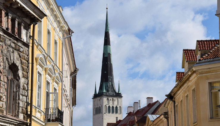 8 Amazing Tourist Attractions To Visit in Tallinn - lifeberrys.com