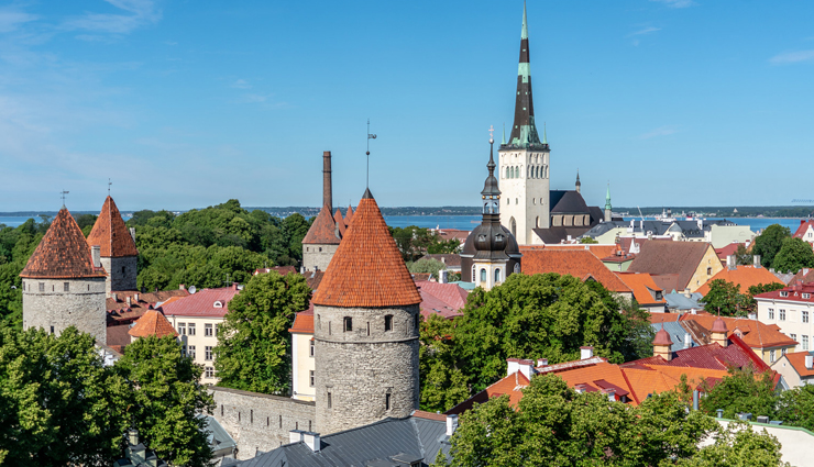 8 Amazing Tourist Attractions To Visit in Tallinn - lifeberrys.com