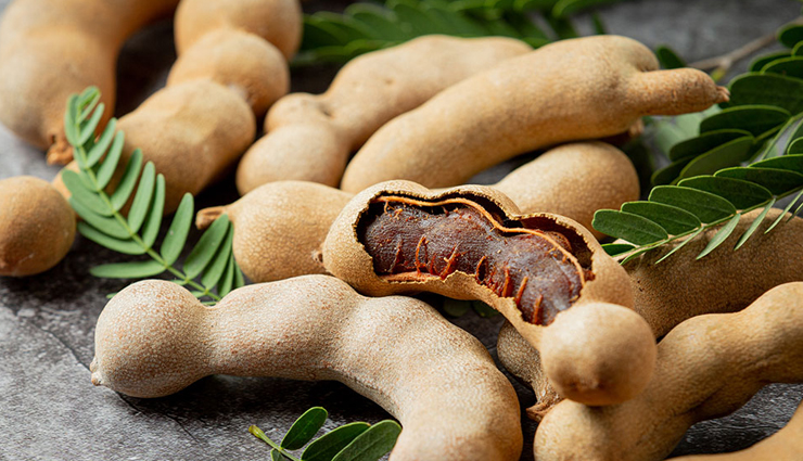 5 Benefits of Tamarind on Your Skin - lifeberrys.com