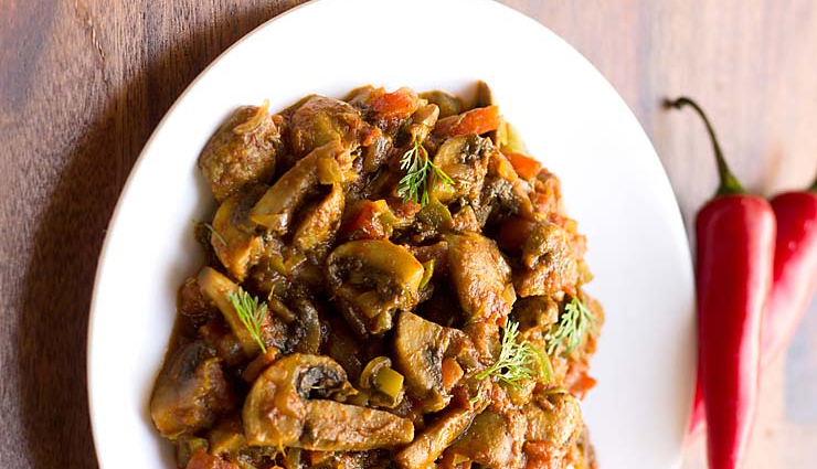 Recipe- Dhaba Style Tawa Mushroom - lifeberrys.com