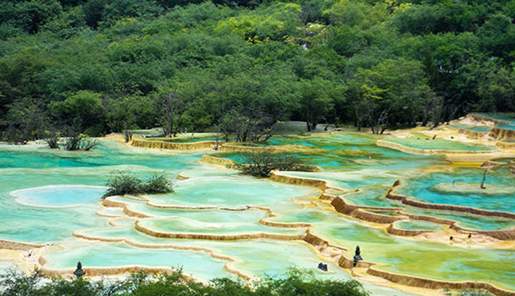 6 Beautiful Terraced Pools To Explore Around The World - lifeberrys.com