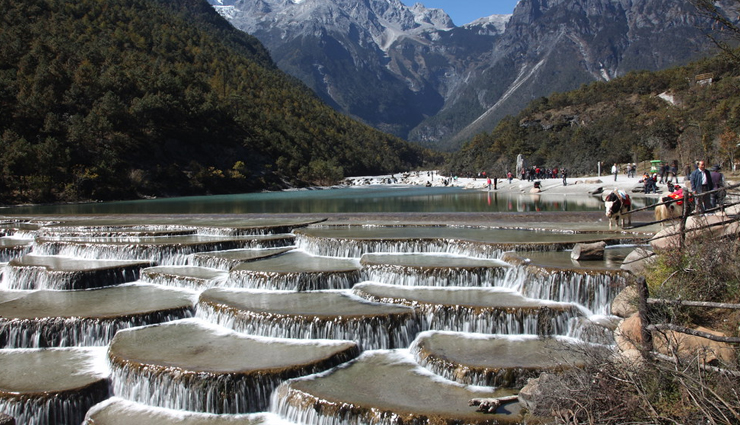 6 Beautiful Terraced Pools To Explore Around The World - lifeberrys.com