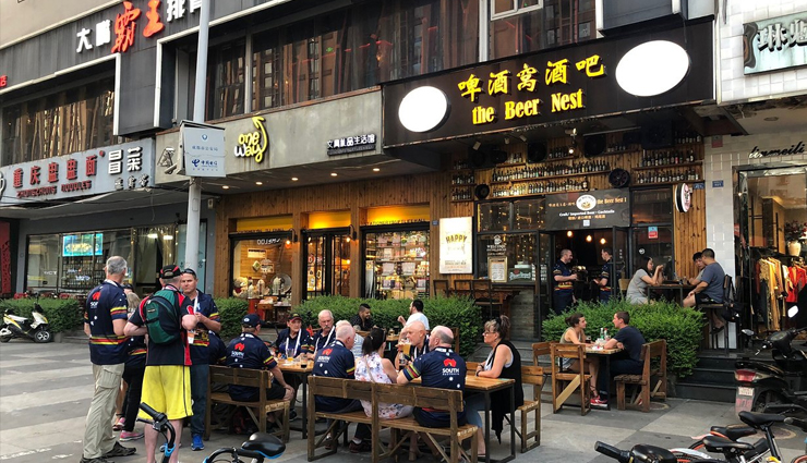6 Fantastic Bars To visit in Chengdu, China - lifeberrys.com