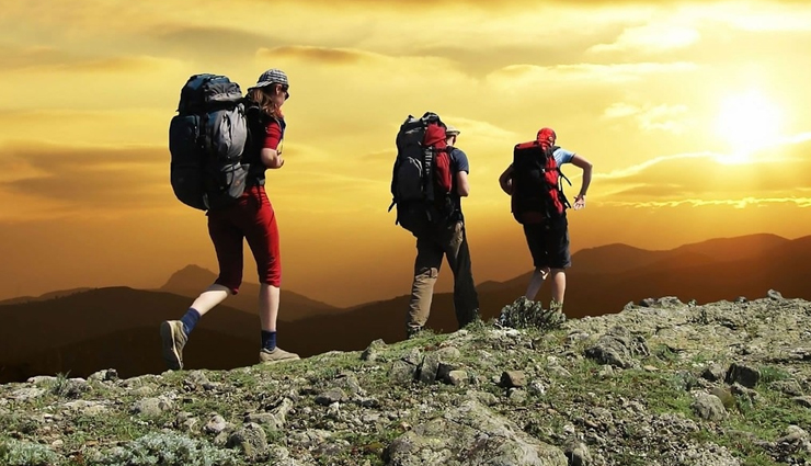 Traveling Tips To Keep In Mind Before Going For Trekking - lifeberrys.com