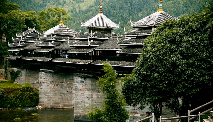 6 Unusual Bridges To Visit Around The World - lifeberrys.com