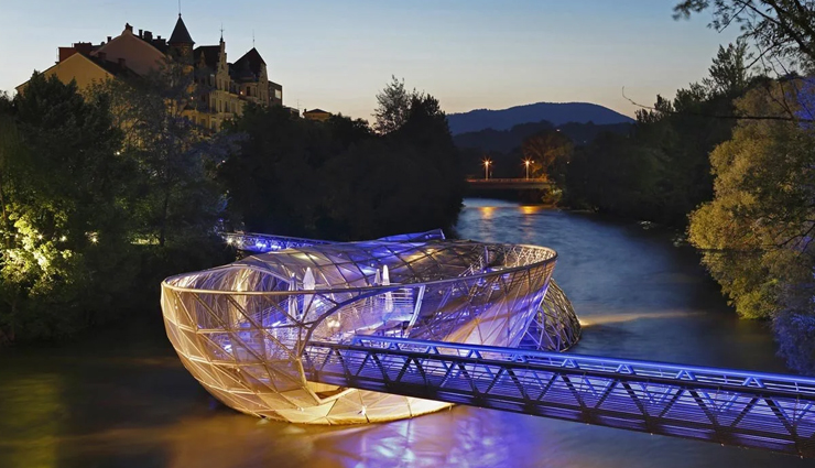 6 Unusual Bridges To Visit Around The World - lifeberrys.com