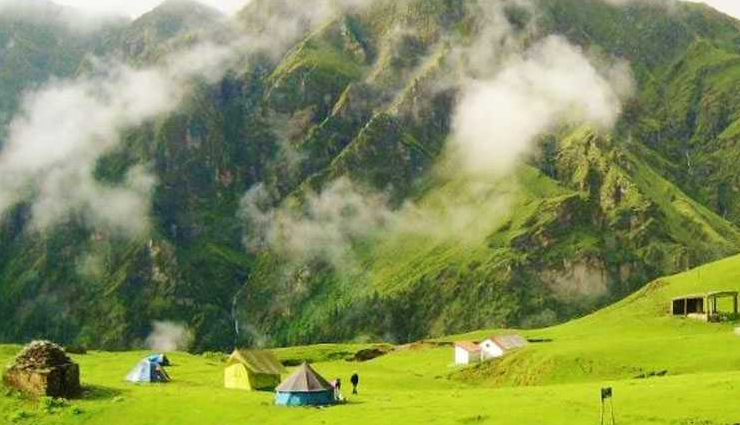 6 Immensely Beautiful Treks To Explore in Uttarakhand - lifeberrys.com