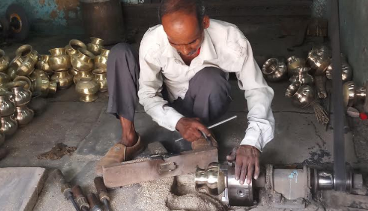 6 Most Famous Handicrafts of Uttar Pradesh You Can Buy - lifeberrys.com