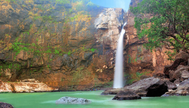 List of Amazing Waterfalls To Visit Near Mumbai - lifeberrys.com