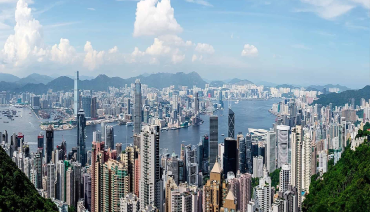 7 Must Visit Attractions in Hong Kong - lifeberrys.com