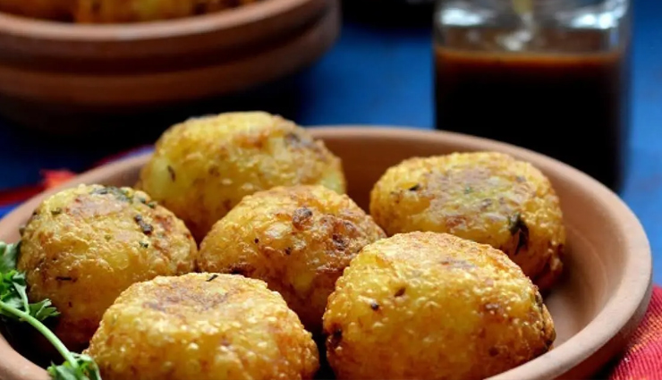 Recipe- No Onion No Garlic Farali Kachori - lifeberrys.com