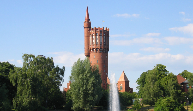 6 Most Unique Water Towers To Visit in The World - lifeberrys.com