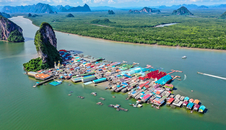 6 Must Visit Water Towns in The World - lifeberrys.com