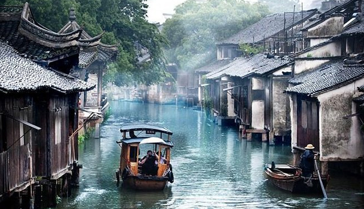 6 Must Visit Water Towns in The World - lifeberrys.com