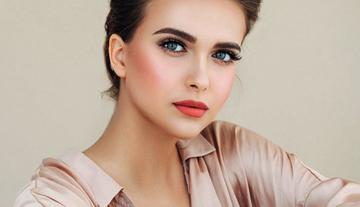 6 Natural Ways To Keep Your Skin Look Young - lifeberrys.com